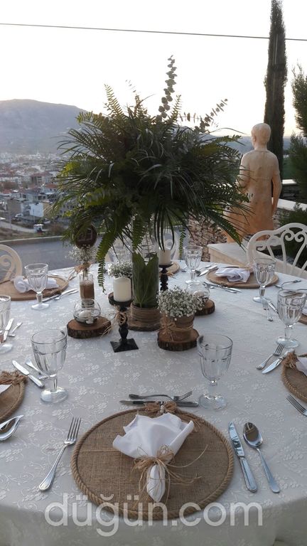 Nea Efessos - Maza Kitchen & Lounge Fiyatları - Kır Düğünü İzmir