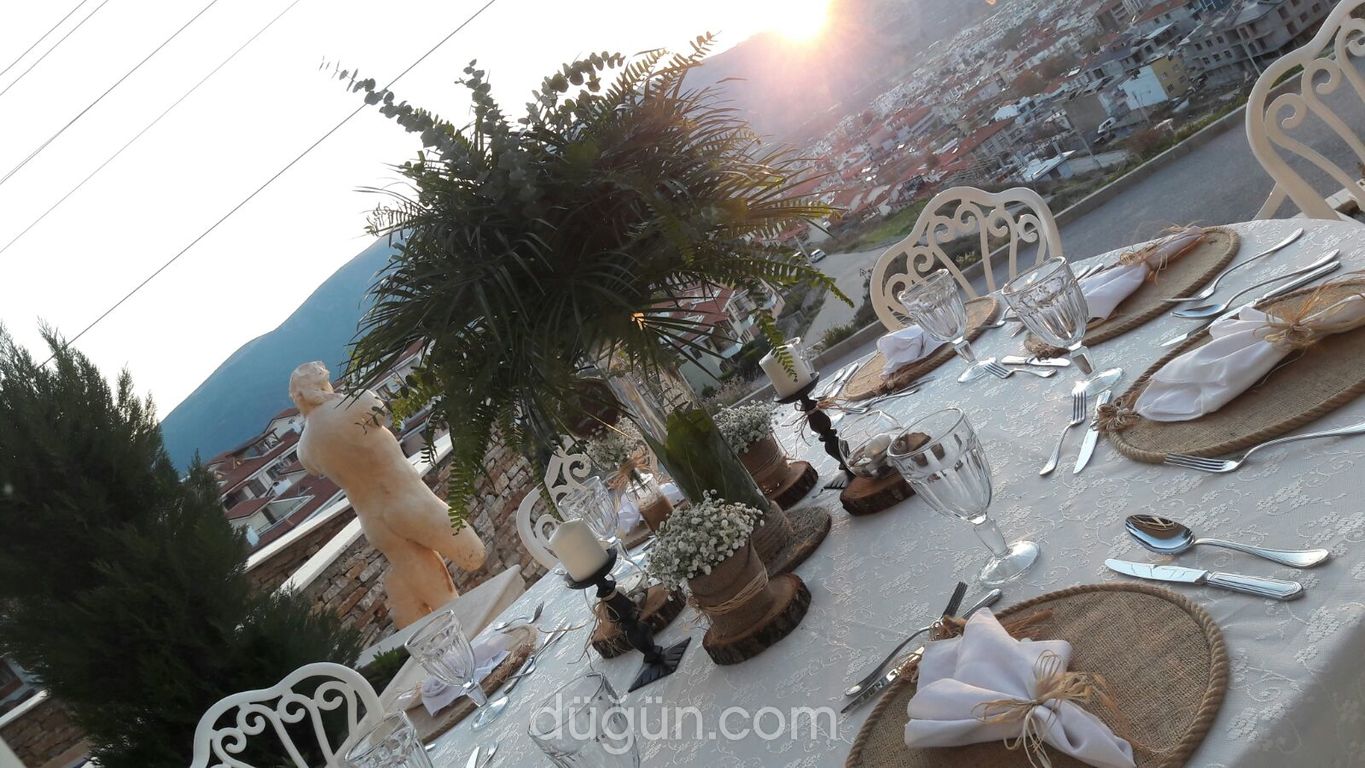 Nea Efessos - Maza Kitchen & Lounge Fiyatları - Kır Düğünü İzmir