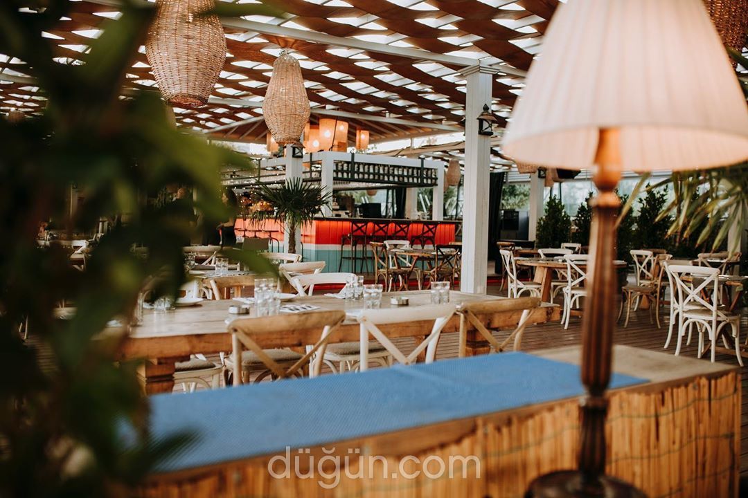 Veranda Alaçatı Fiyatları - Kulüpler/Davet Alanları İzmir